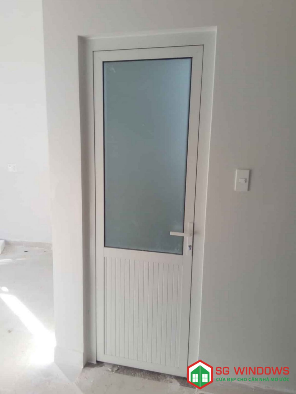 CỬA ĐI 1 CÁNH NHÀ VỆ SINH - CỬA WC XINGFA